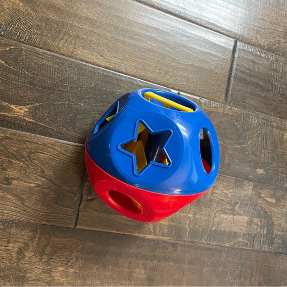 Tupperware | Toys | Vintage Tupperware Shapeo Ball Sorter Complete With ...